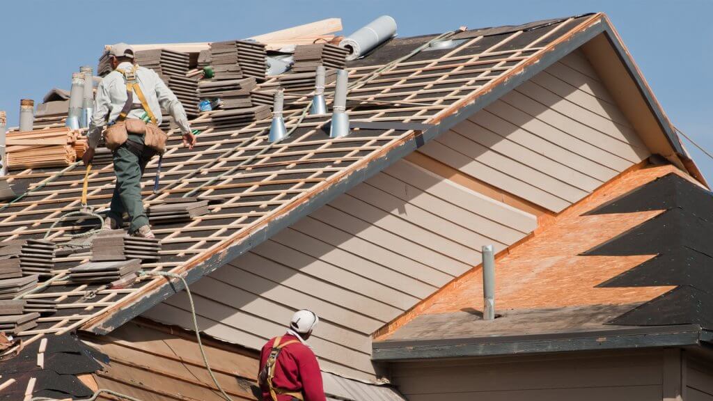 7 Roofing Tips to Help Keep Your Employees Safe - Build Magazine