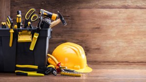 3 Basic and Advanced Tools and Equipment Used by Construction Workers ...