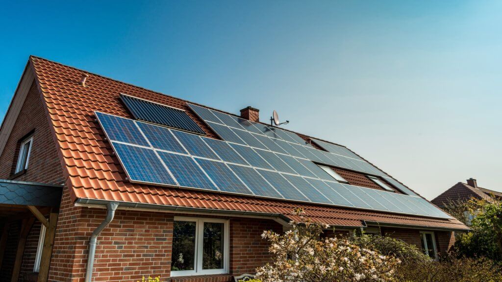 Maximizing Solar Panel ROI: How To Optimize Your Solar Investment ...