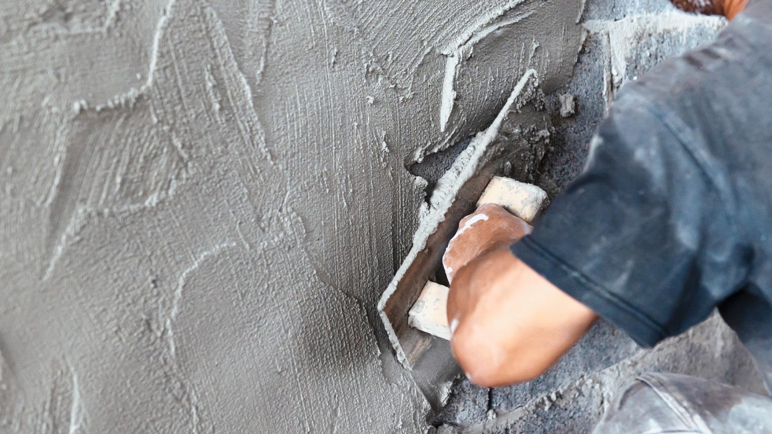 Can You Plaster Walls Yourself As a DIY Job? - BUILD Magazine