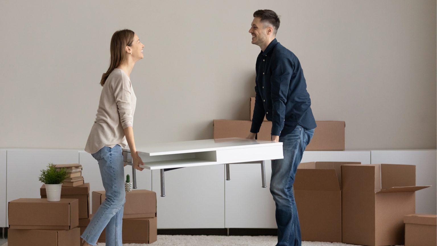 Fast Furniture: What Is It and How It Encourages Throwaway Culture ...