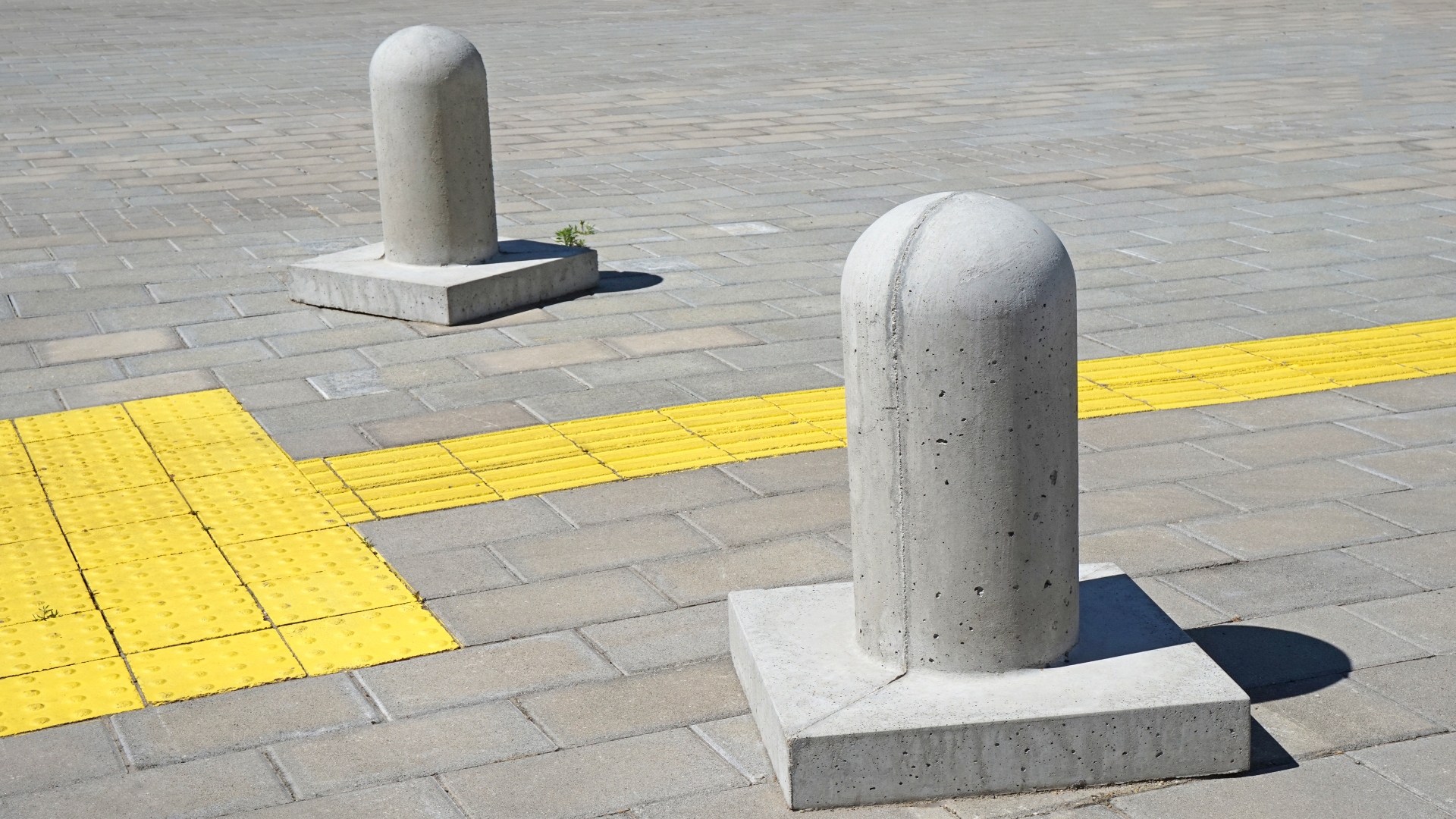 How ADA-Compliant Sidewalks Improve Mobility for Seniors and People ...