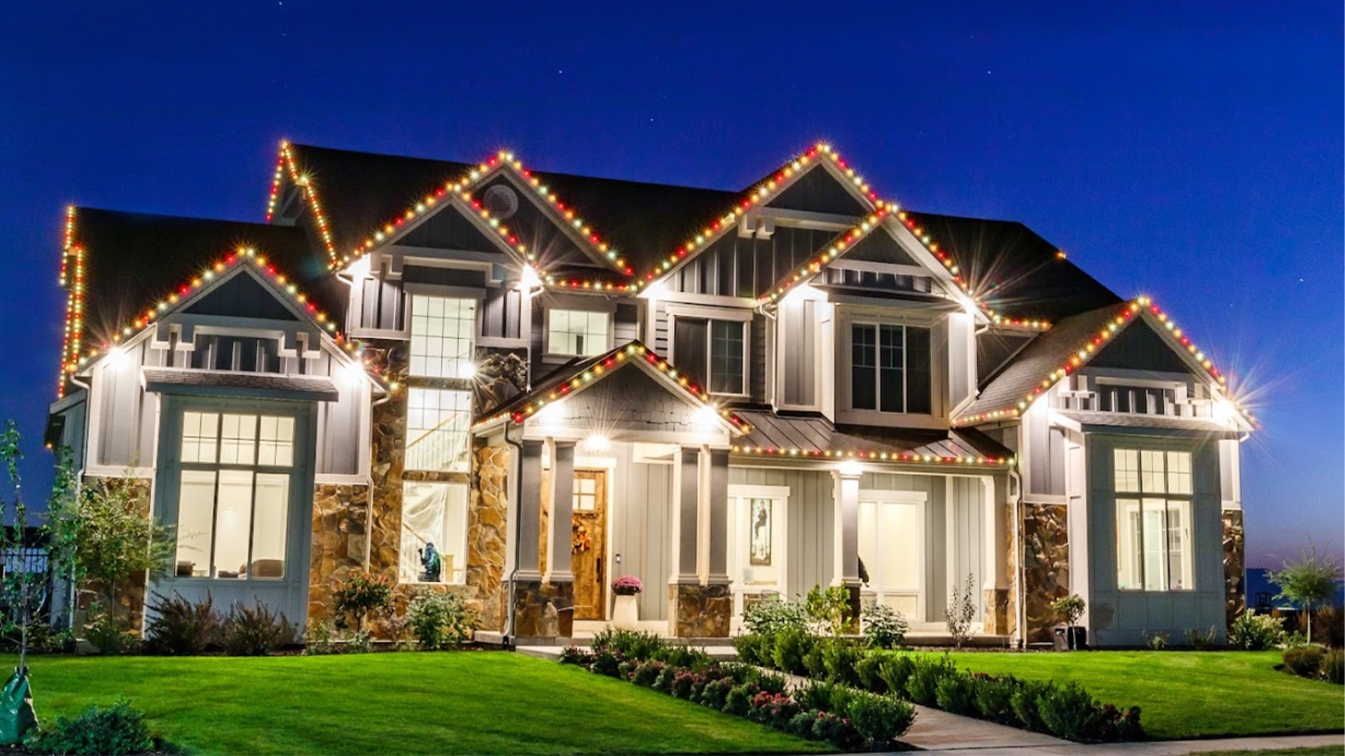 Year-Round Décor: The EverLights Difference - BUILD Magazine